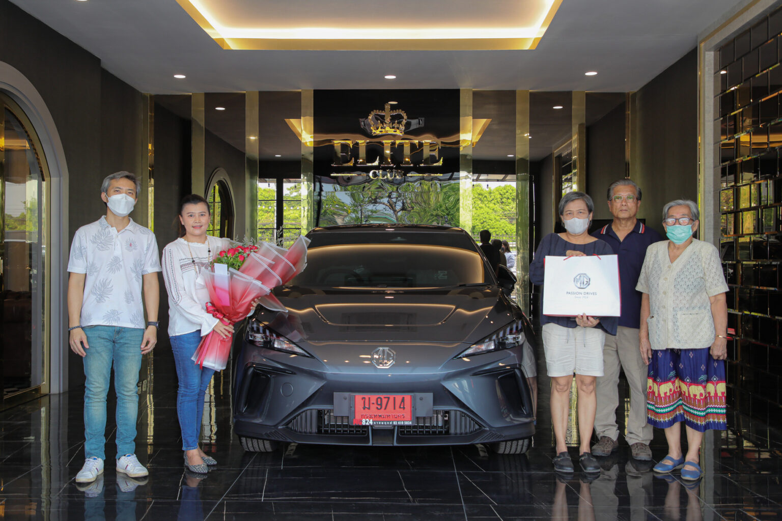 เอ็มจี ฉลอง ส่งมอบรถไฟฟ้า ครบ 10,000 คันในไทย พร้อมมุ่งมั่นสร้างสังคมยานยนต์ไฟฟ้าให้แข็งแกร่ง ...
