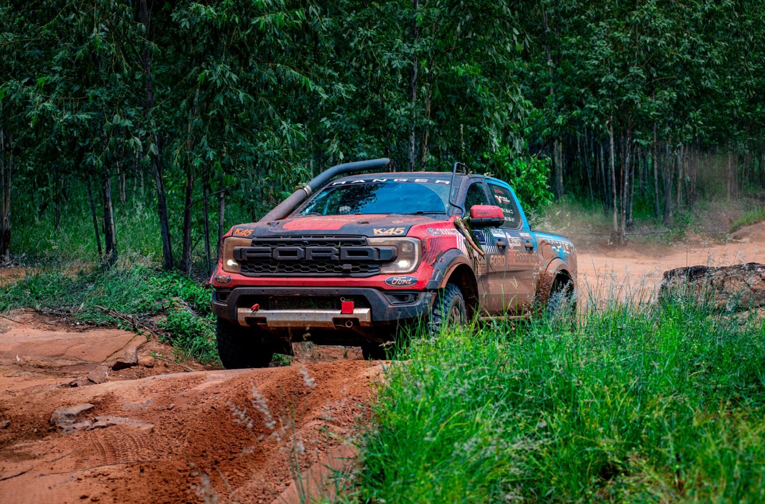 ฟอร์ด เรนเจอร์ แร็พเตอร์ คว้าแชมป์รุ่นโปรดักชัน TRRC สนามที่ 3 - ztvthailand.com