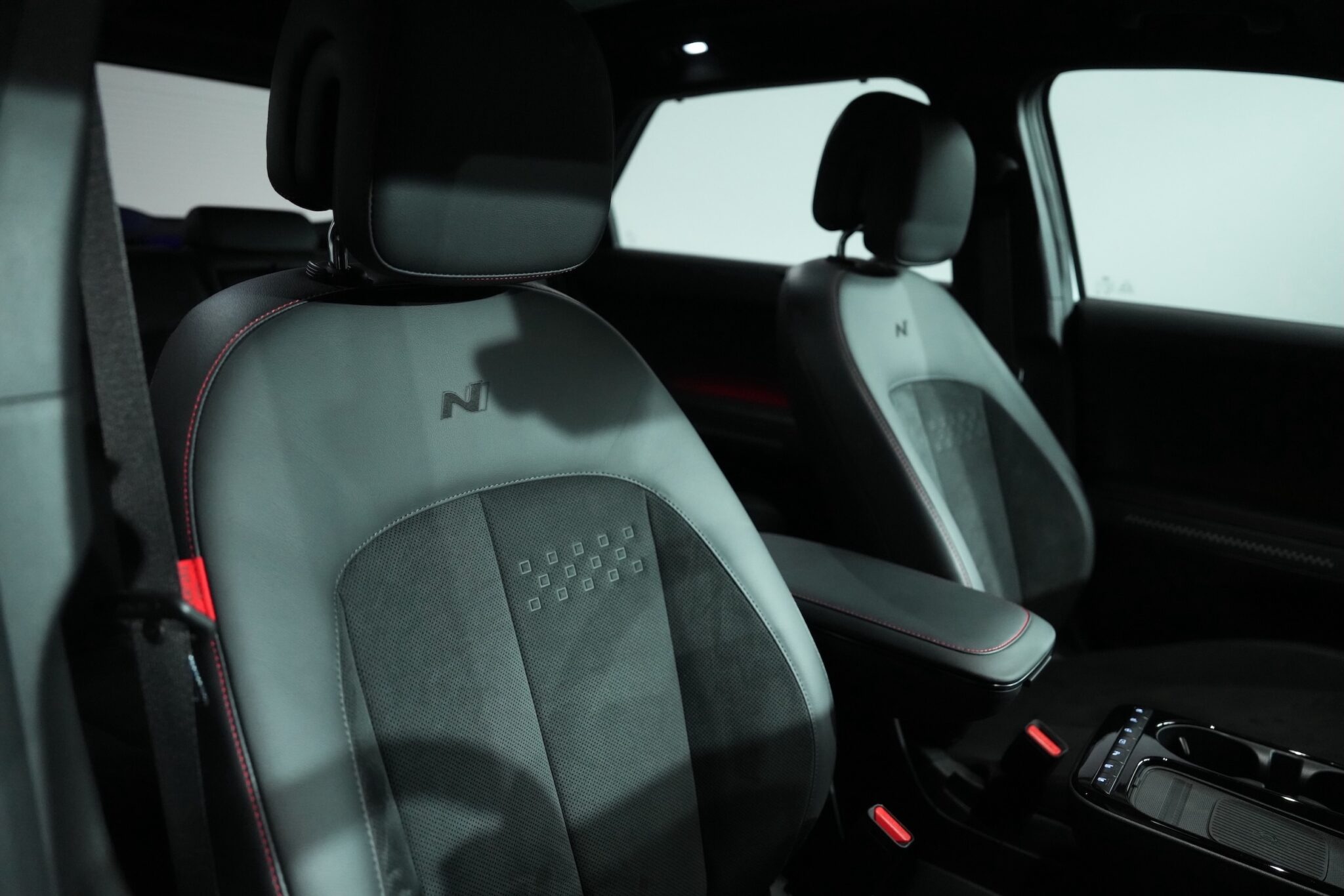 ฮุนได เพิ่มไลน์อัปอีวีใหม่ “The New IONIQ 5 N Line”Spark your drive ...