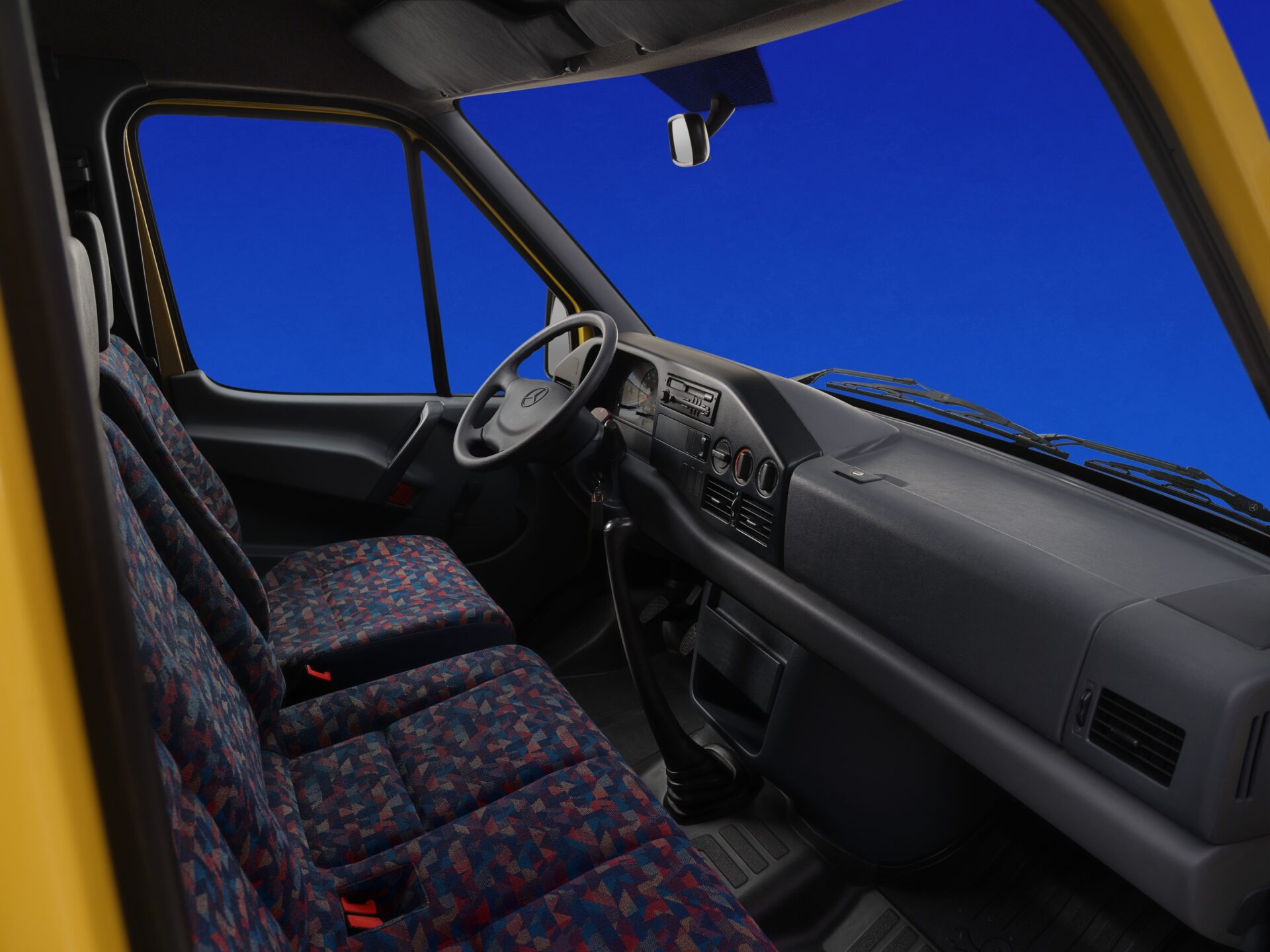 Mercedes-Benz Sprinter ฉลองครบรอบ 30 ปีแห่งความสำเร็จ พร้อมข้อเสนอสุด ...