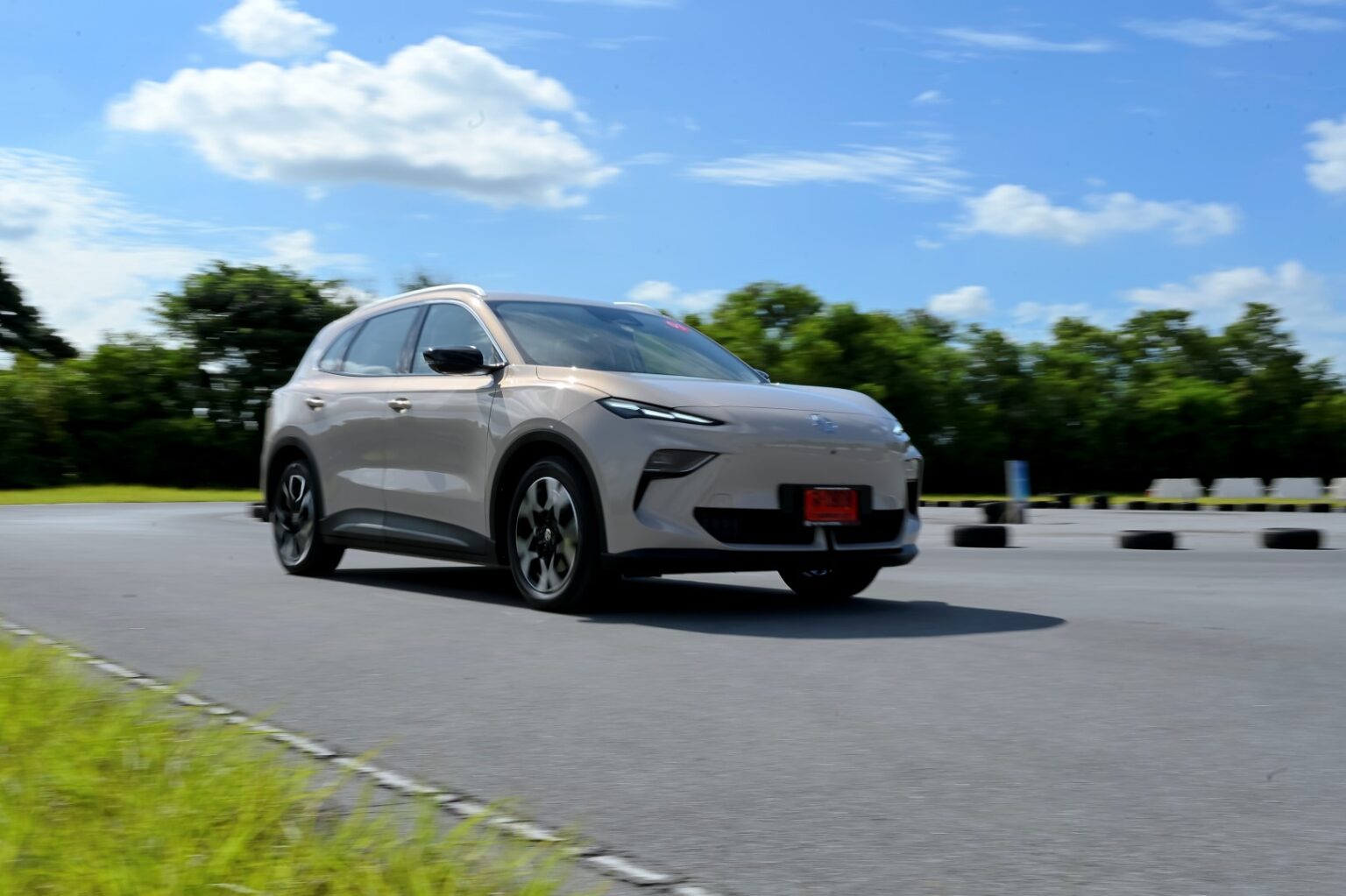 เอ็มจี เปิดประสบการณ์ให้ลูกค้าผ่านกิจกรรม MG TRACK EXPERIENCEทดสอบ ...