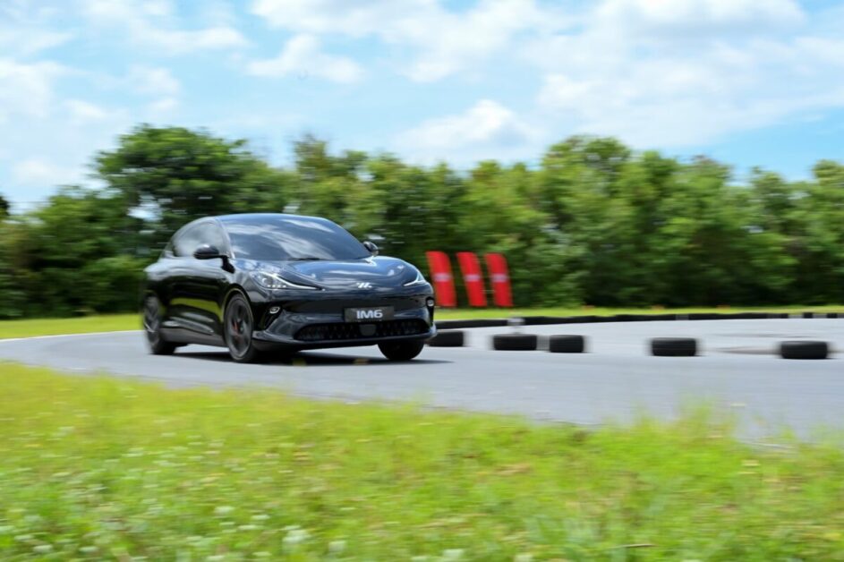 เอ็มจี เปิดประสบการณ์ให้ลูกค้าผ่านกิจกรรม MG TRACK EXPERIENCEทดสอบ ...