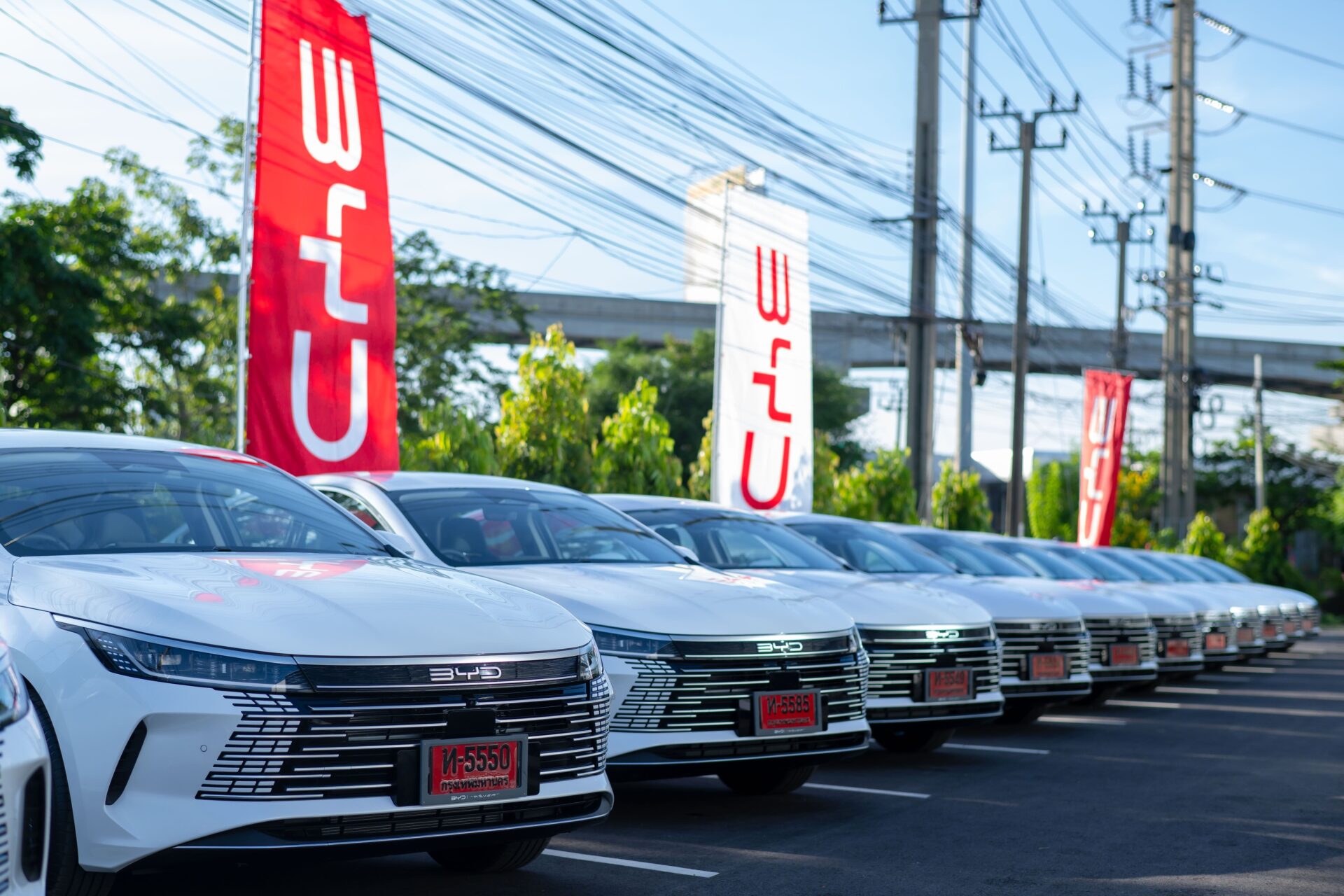 เรเว่ นำทัพรถยนต์ทดสอบ BYD SEAL 5 DM-i SUPER HYBRID มาให้สื่อมวลชน ...